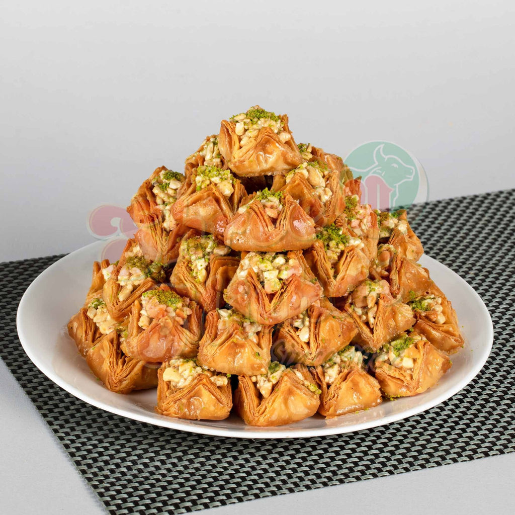 Cashew Pyramid Baklava – Shree Mithai